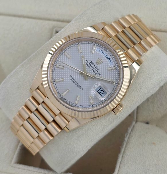 Rolex Day-Date 40 228238 Silver Motif Dial - Watch Connect